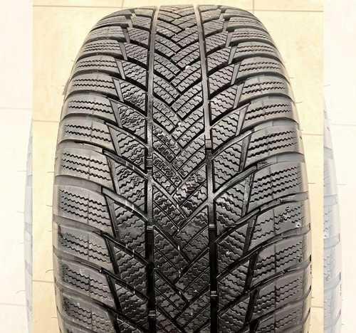 Bridgestone Blizzak LM-001 285/45 R21 113V
