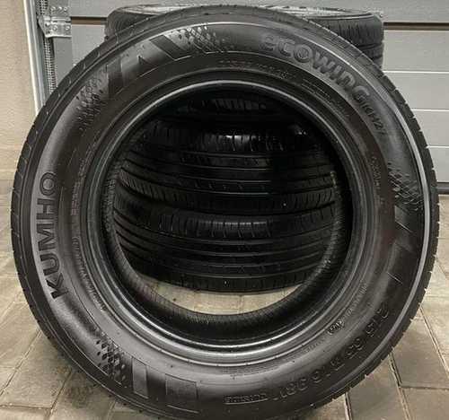 Kumho Ecowing ES01 KH27 215/65 R16 98V