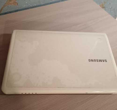 10.1" Samsung NP-NC110, Atom, RAM 1 ГБ, 320 ГБ, Intel GMA 3150