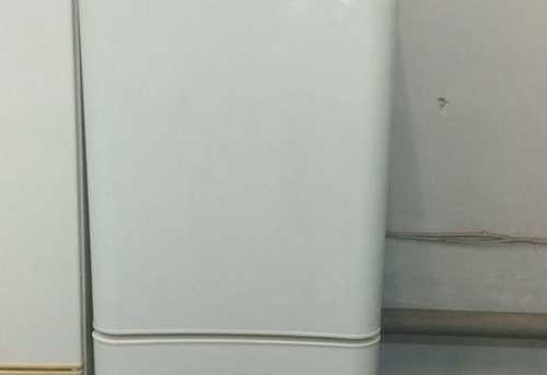 Д3372 Холодильник Индезит -185см