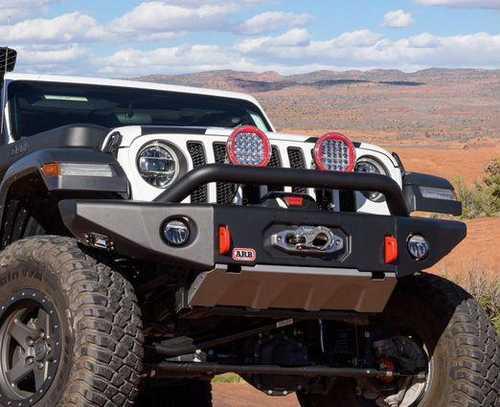 Силовой стальной бампер передний Jeep