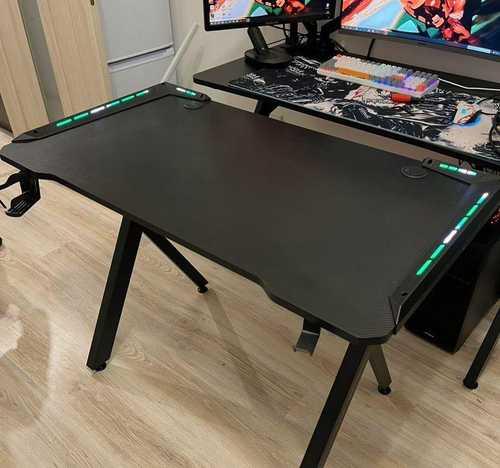 Стол игровой геймерский Extreme RGB