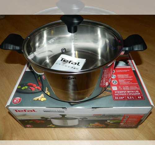 Кастрюля tefal 24см 5,2л новая