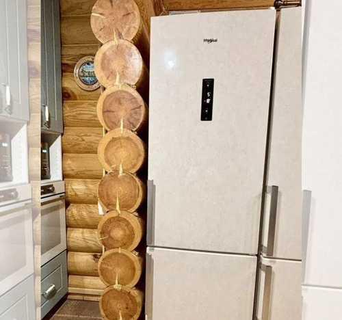 Холодильник Whirlpool No Frost бу