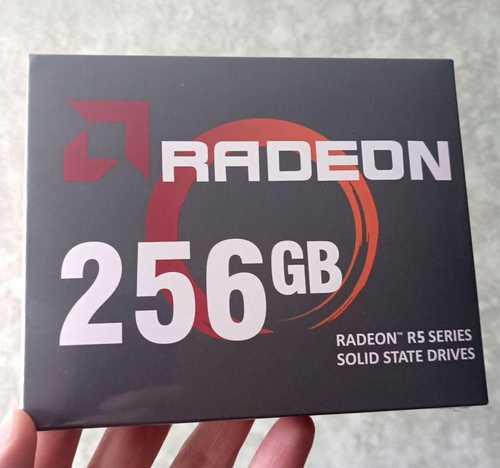 SSD Накопитель AMD Radeon 256гб 2.5" SATA III. Нов