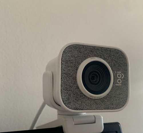 Продам Веб-камера Logitech Full HD StreamCam