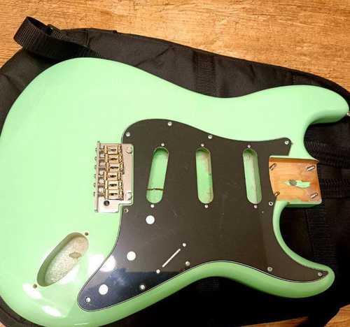 Fender Squier Affinity Surf Green Корпус(дефект)