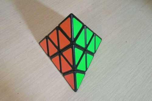 Кубик Рубика пирамида