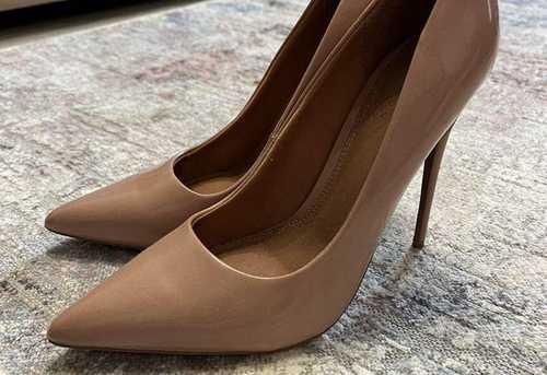 Туфли женские бежевые лаковые 39 размер