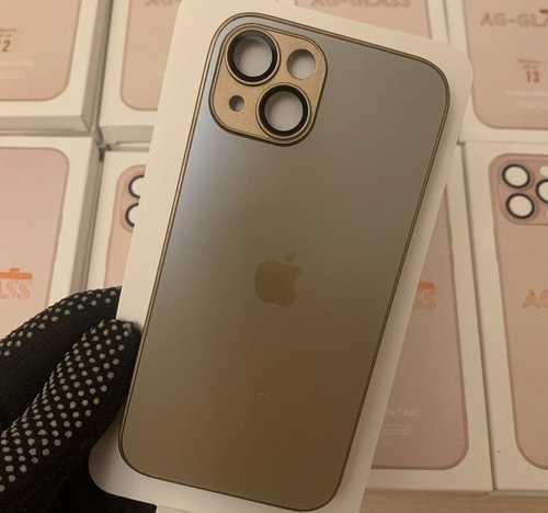 Чехол на iPhone 14 золотой Desert Titanium