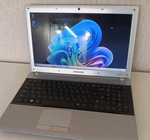 Samsung NP RV520 Core i3 Для работы, учебы