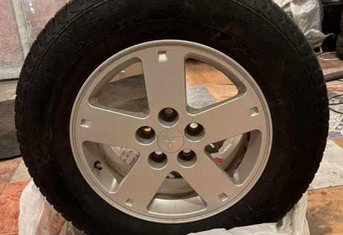 Комплект колес на Митсубиси Аутлендер R16