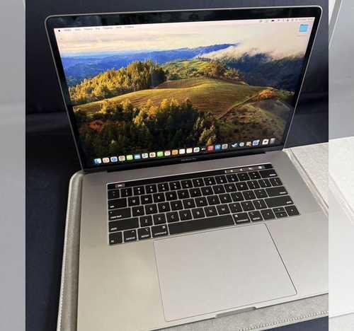 Apple macbook pro 15 2018