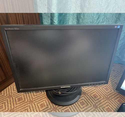 Монитор samsung
