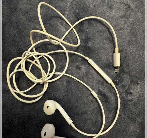 Наушники apple earpods lightning