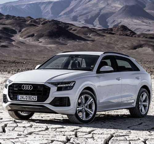 Стекло лобовое Audi Q8