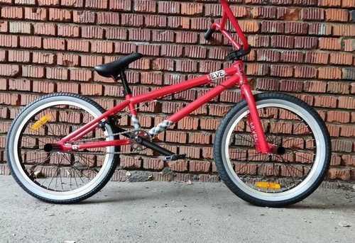 Новый трюковой велосипед Красный