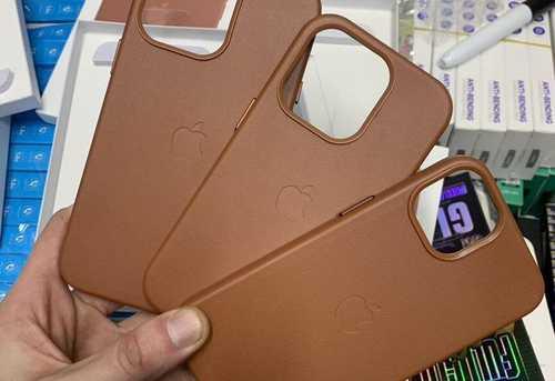 Чехол на iPhone 14/Pro/Max кожаный коричневый