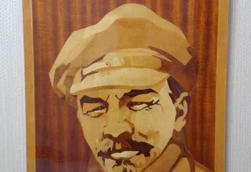 Портрет Ленина дерево