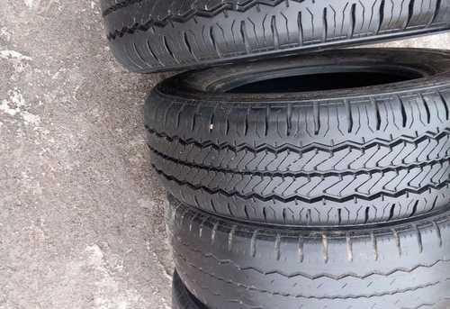 Hankook Radial RA08 215/70 R16C 108T