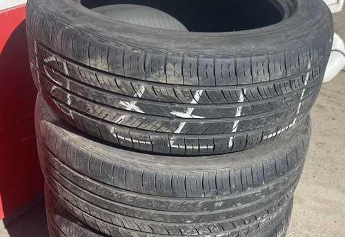 Roadstone N'Fera AU5 215/55 R17 94W