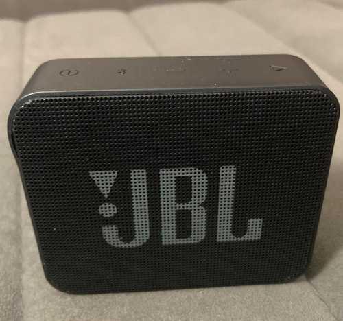 Портативная колонка jbl essential