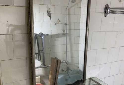 Мебель из ванной из сталинской высотки СССР