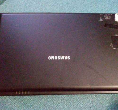 Samsung np-r519