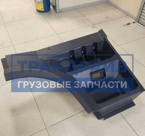 Правое переднее крыло кабины Даф 105