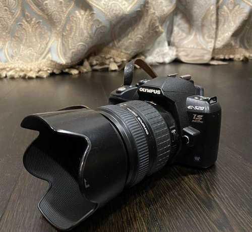 Зеркальный фотоаппарат Olympus E-520 с объективом