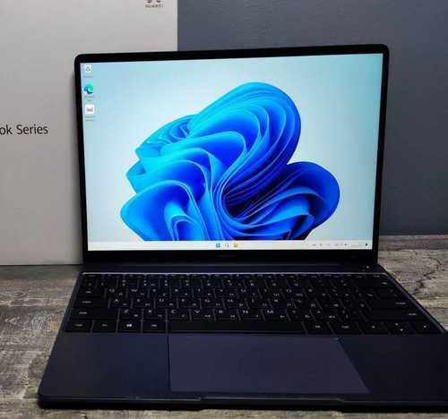 Ноутбук с 2К экраном Huawei MateBook Ryzen 7