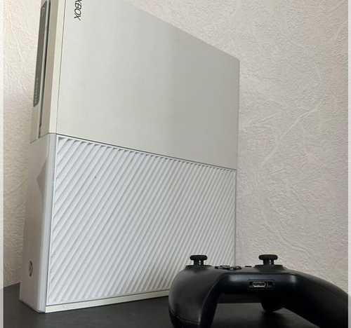 Xbox one White + 500 игр