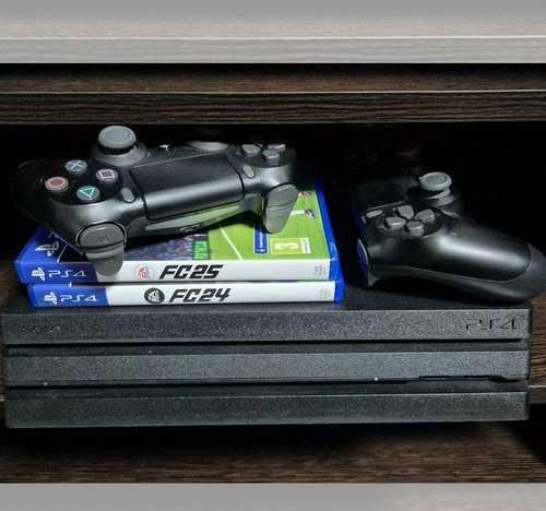 Sony Playstation 4 Pro, 1TB, 2 геймпада