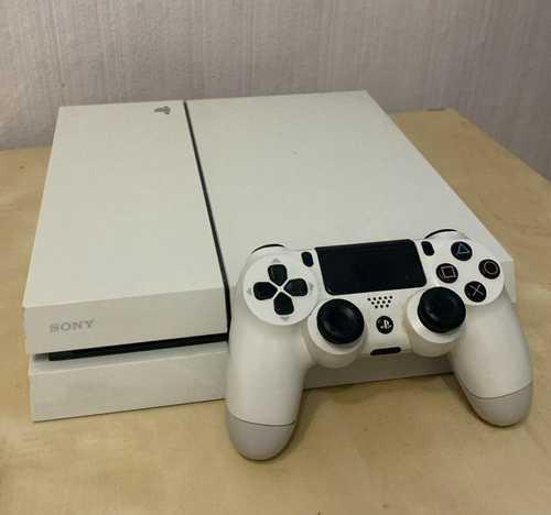 Sony playstation 4 с играми Белая
