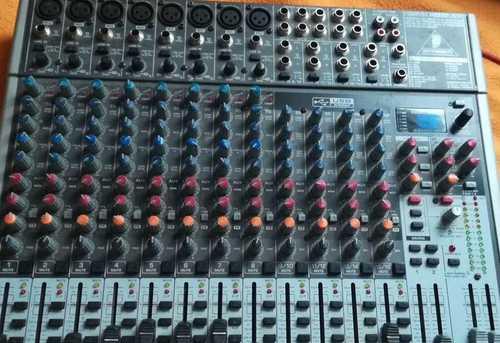 Behringer xenyx X2222USB 22 пульт