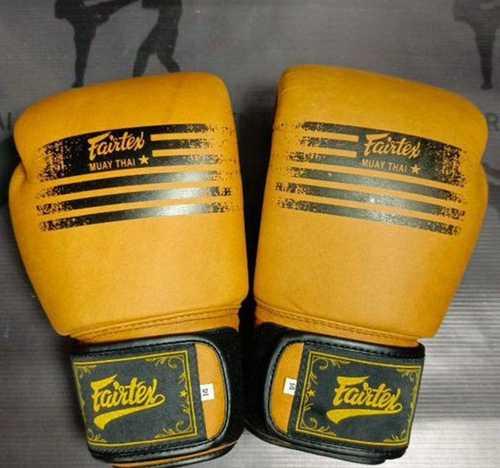 Боксёрские перчатки Fairtex BGV21 Legacy