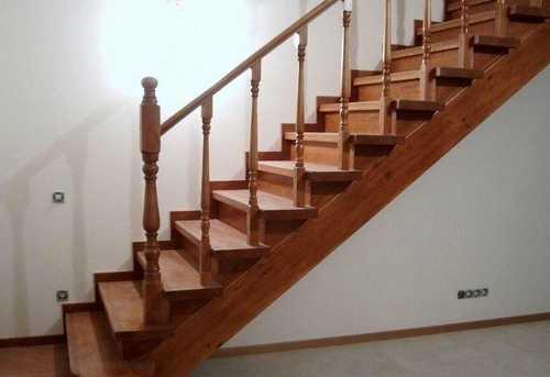 Деревянные лестницы в дом