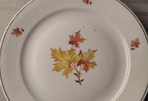 Дулево тарелки кленовый лист
