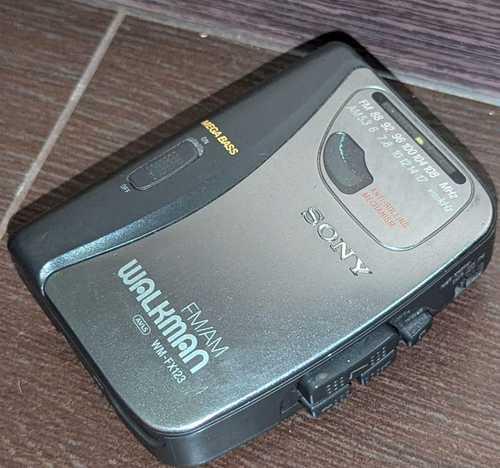 Кассетный плеер Sony Walkman WM-FX123