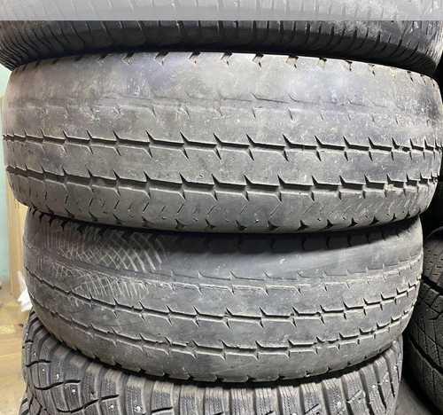 Roadmarch Snowrover 868 215/50 R17