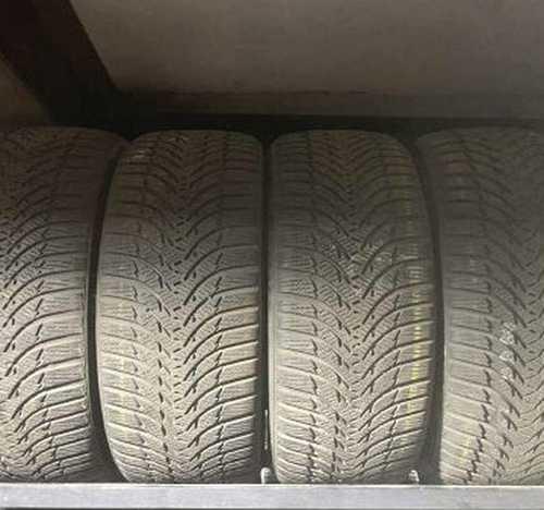 Kumho WinterCraft WP51 215/45 R16 L