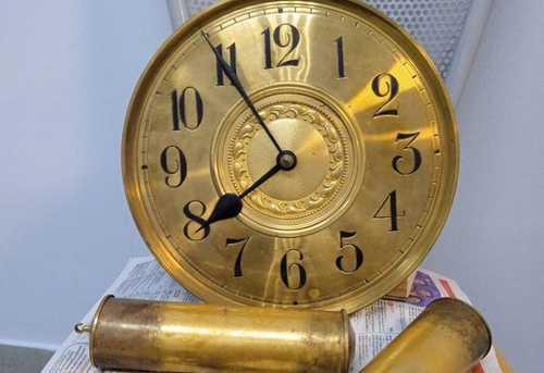 Механизм старинных напольных часов