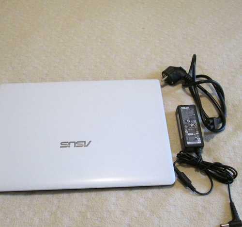 Asus x301a intel pentium SSD120Gb 4 Gb