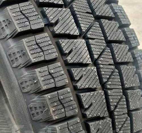 Sailun Ice Blazer Arctic SUV 215/60 R17 100T