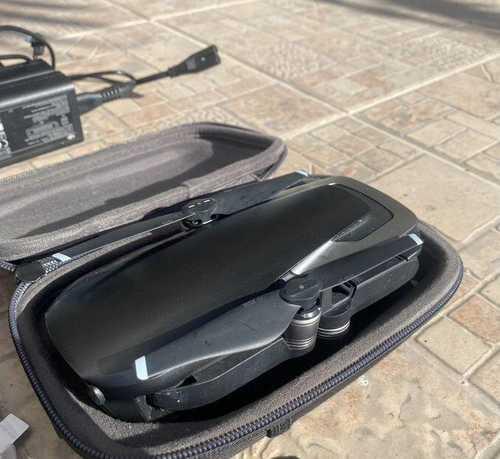 Продам квадрокоптер Dji mavic air