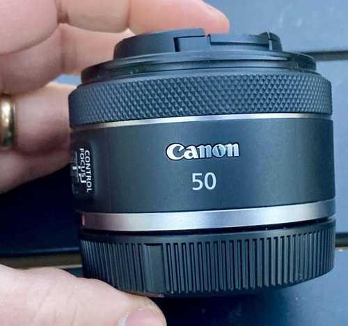 Canon RF 50 mm 1.8 stm