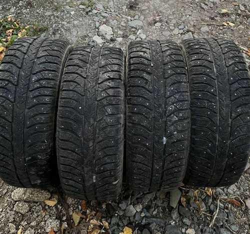 Bridgestone Ice Cruiser 7000 205/55 R16 91T