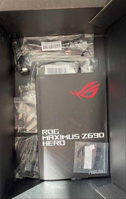 Asus rog maximus z690 hero