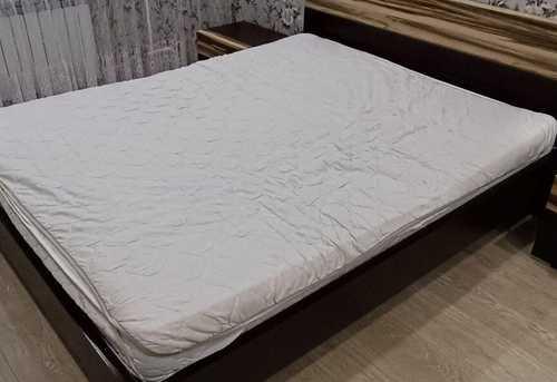 Кровать двухспальная с матрасом 160/ 200