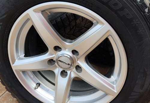 Колеса, Диски с зимней резиной 215/60 R16 Dunlop